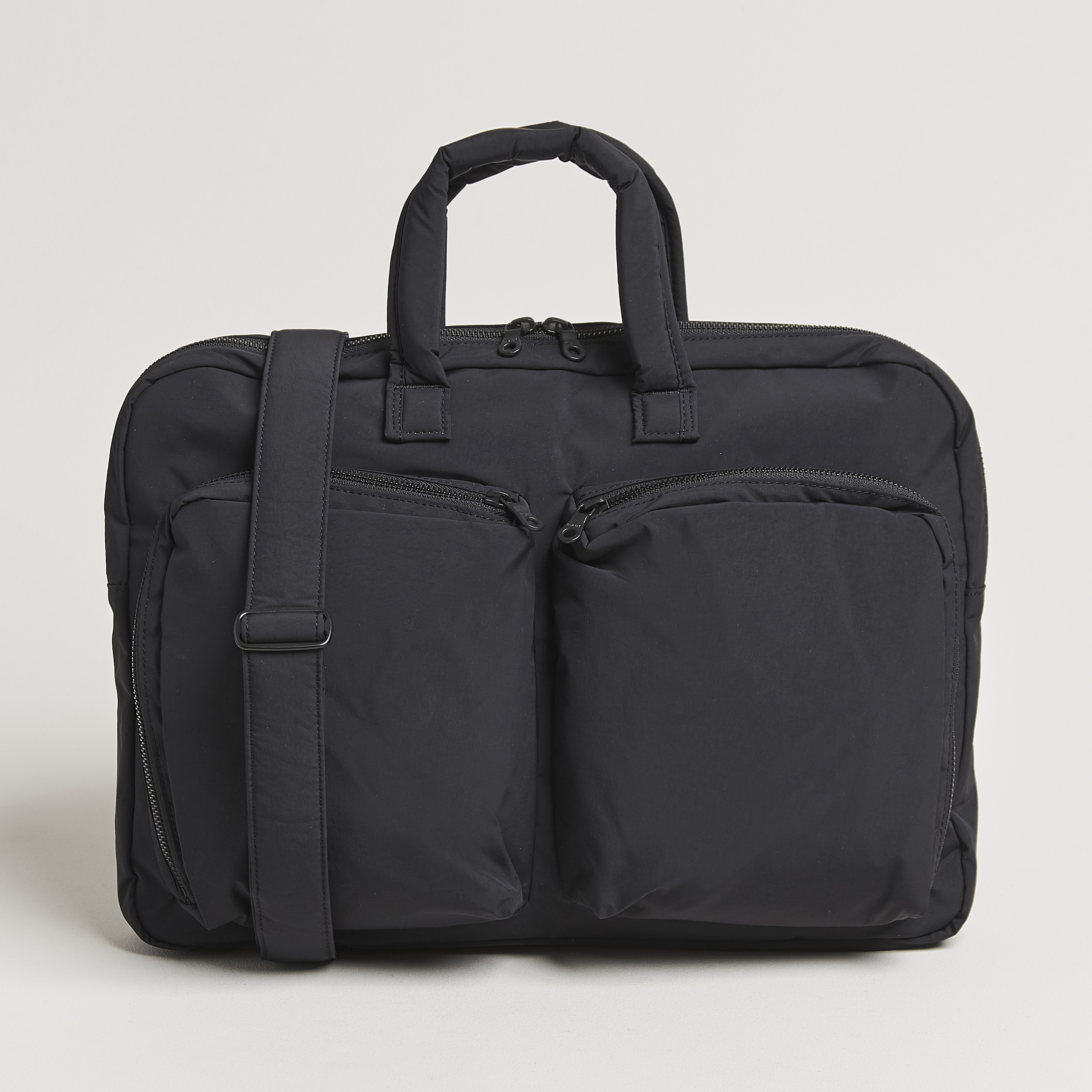 mazi untitled AM Case 03 Nylon Briefcase Black su CareOfCarl.it