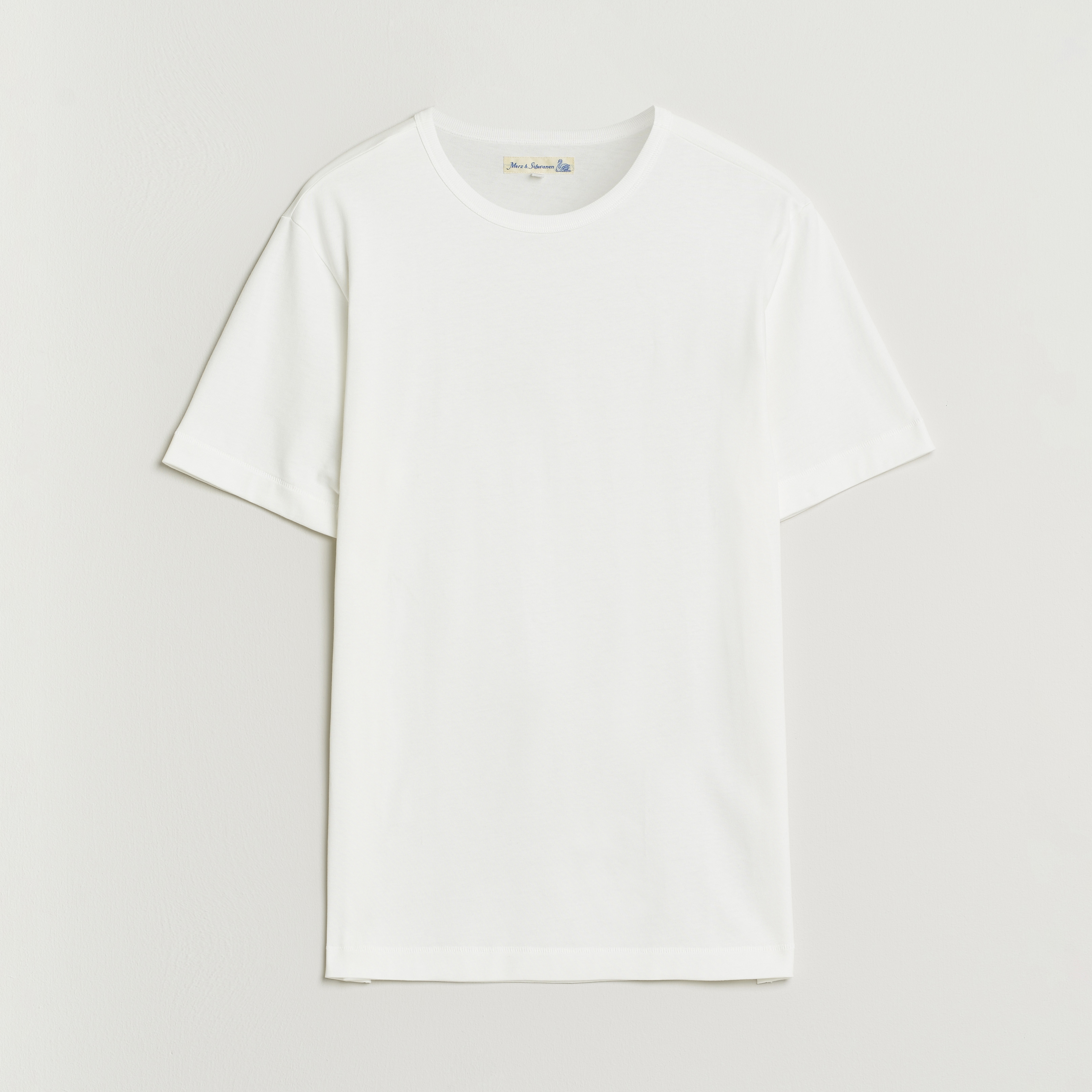 Merz b. Schwanen Classic Fit Sturdy T-Shirt White su CareOfCarl.it