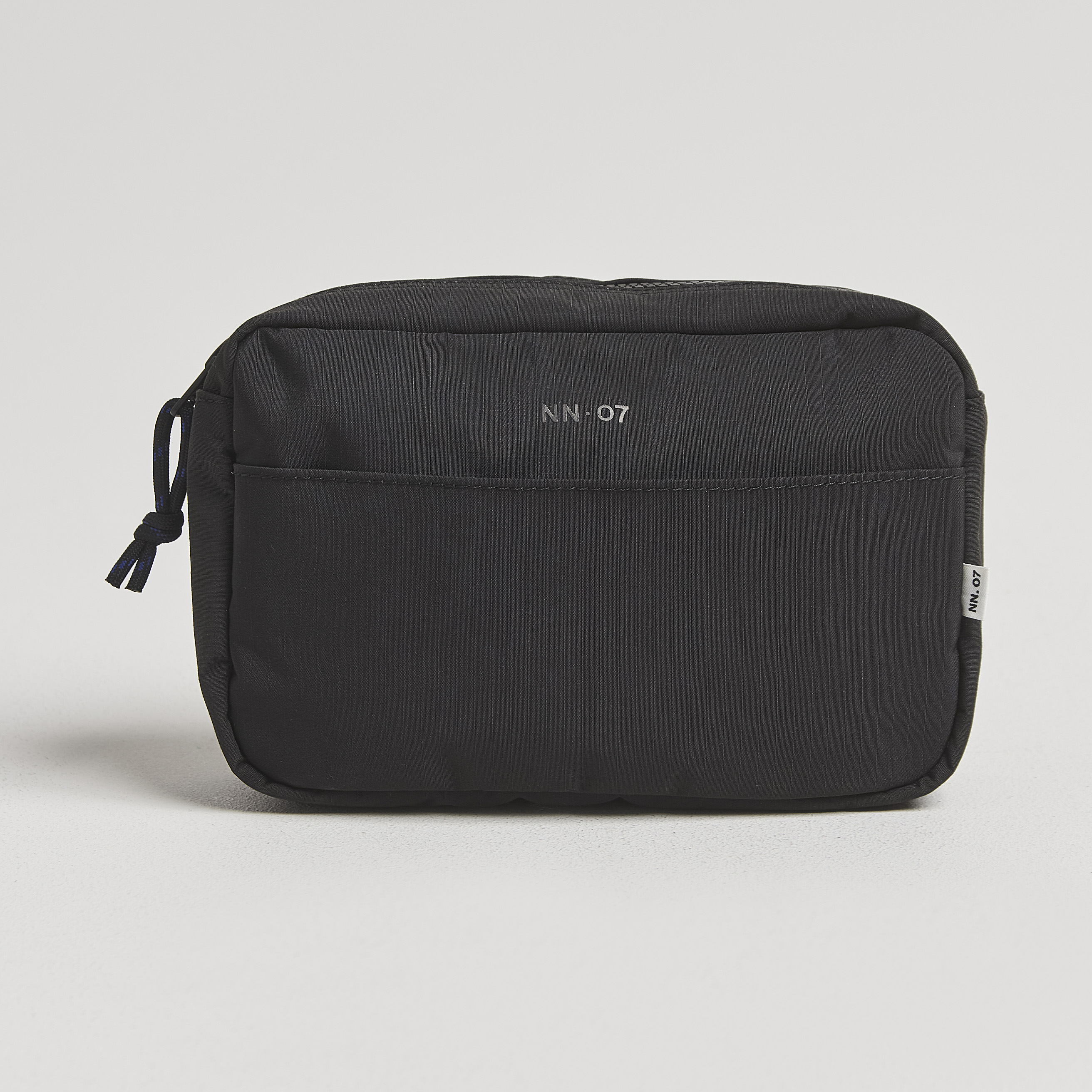NN07 Nylon Ripstop Washbag Black su CareOfCarl.it